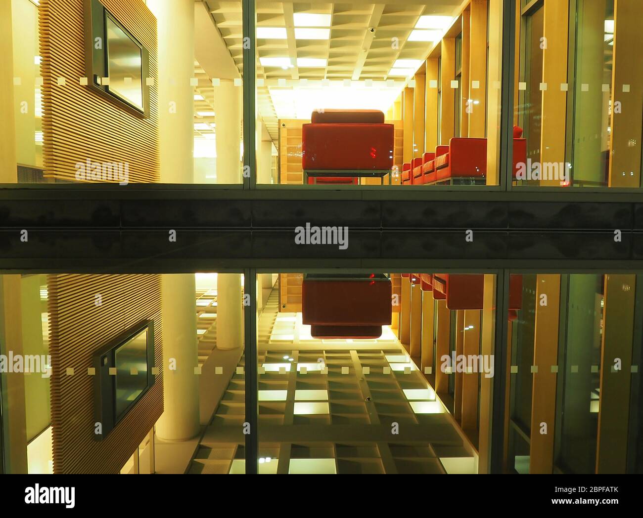 Modern award winning building hi-res stock photography and images - Alamy