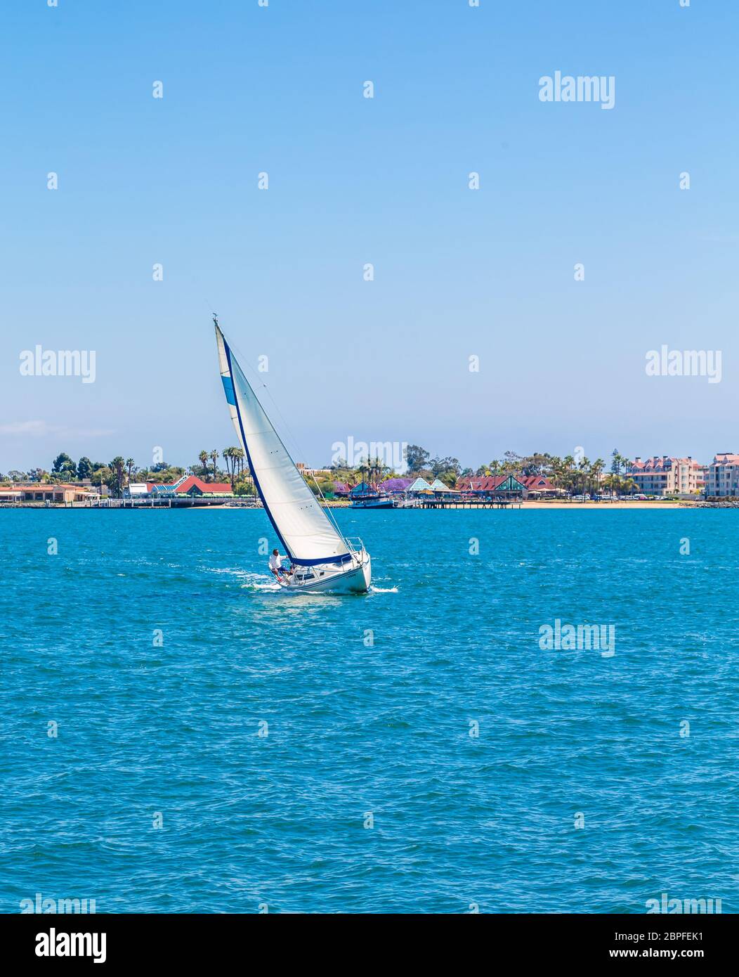 Tacking into the wind hi-res stock photography and images - Alamy