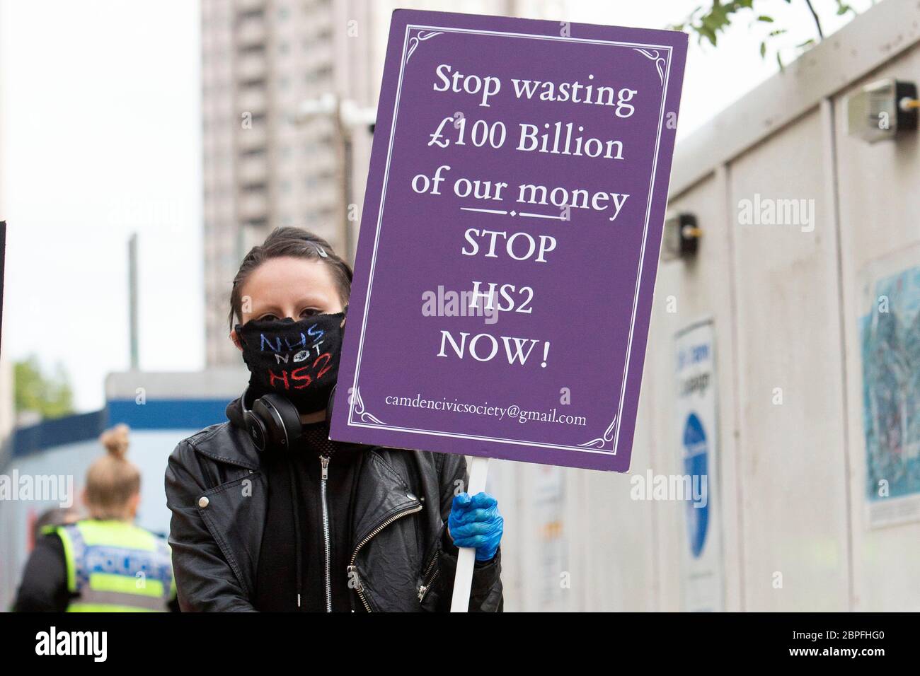 Protestors against hs2 hi-res stock photography and images - Alamy