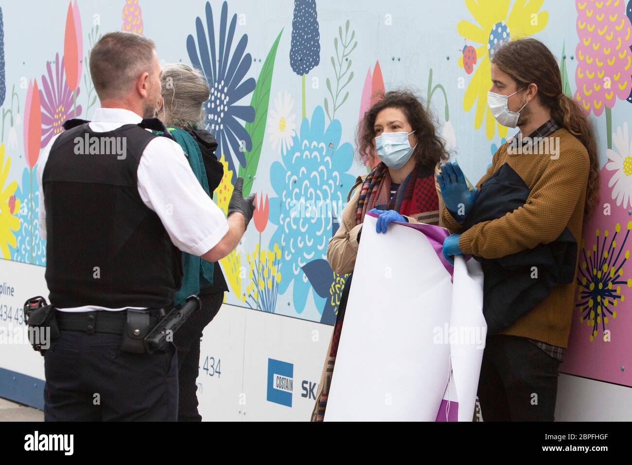 Protestors against hs2 hi-res stock photography and images - Alamy