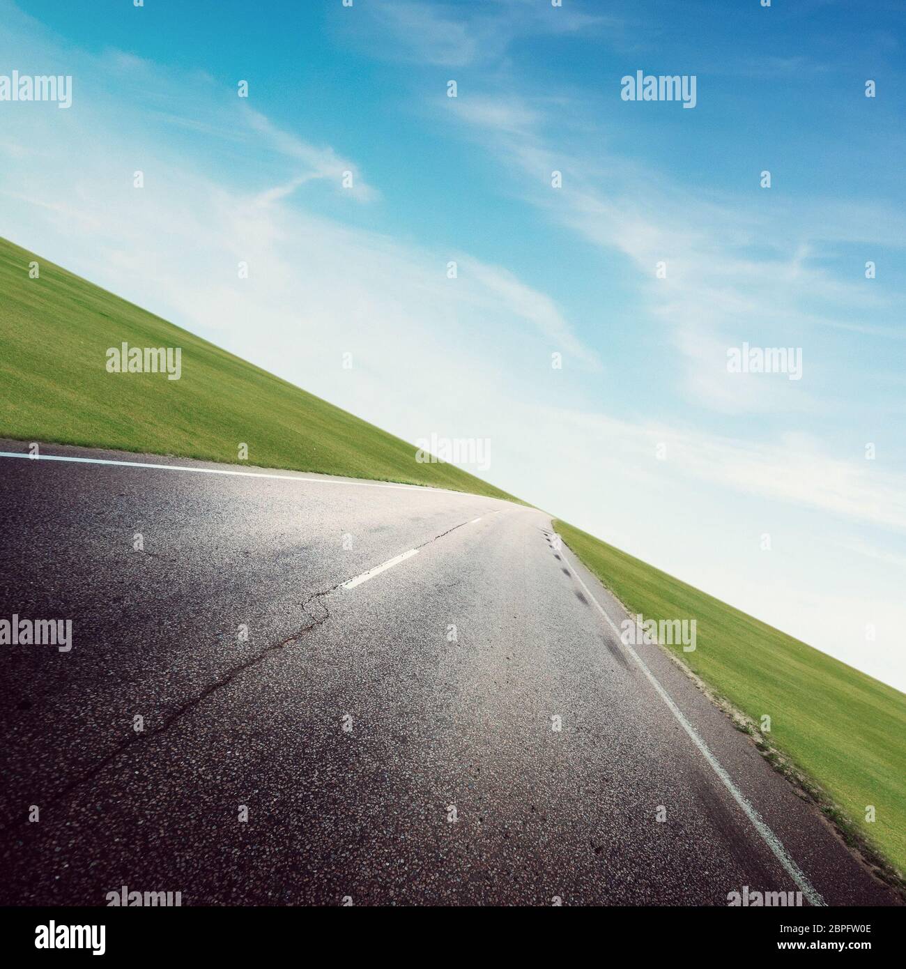 Clear highway hi-res stock photography and images - Alamy