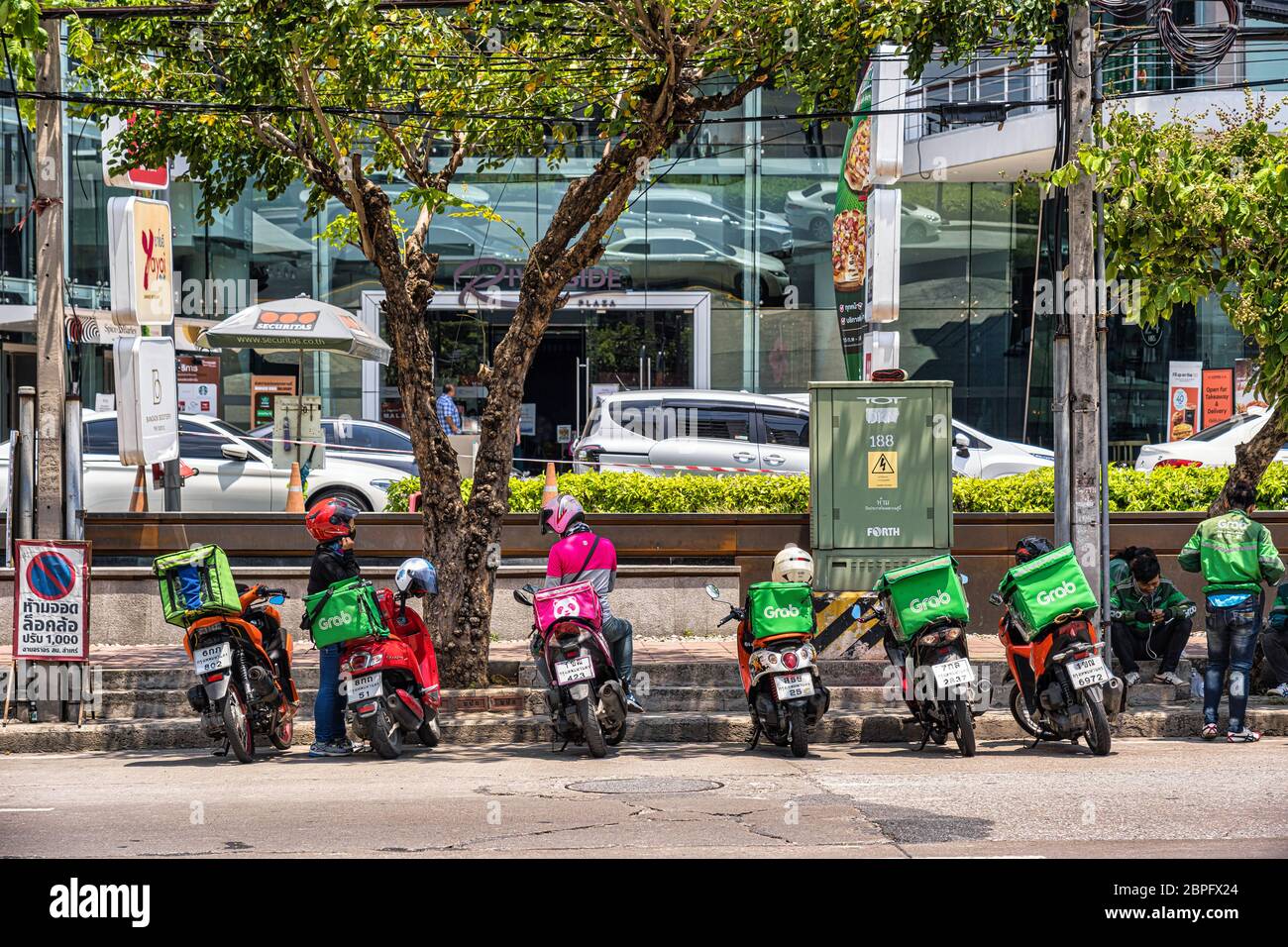 BANGKOK, THAILAND - APRIL 2020 : Various food delivery box on the ...