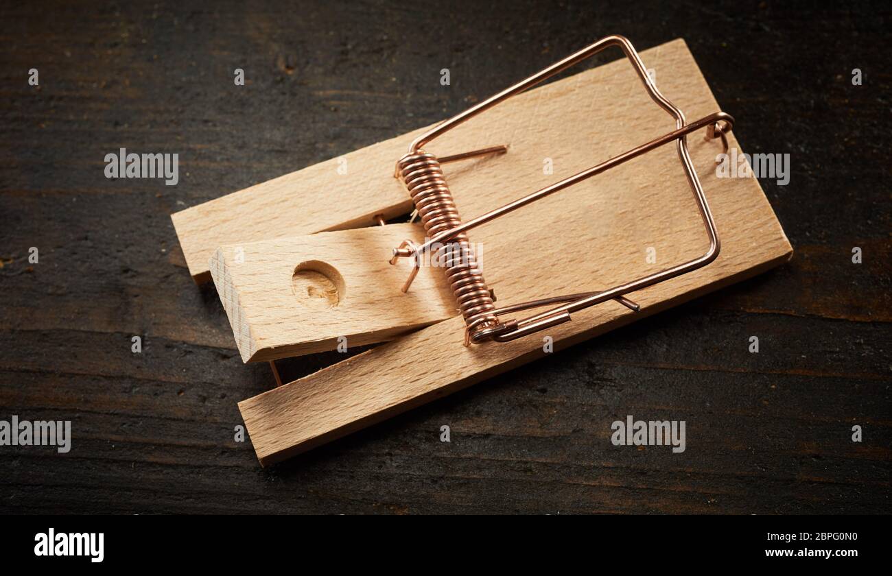 Empty mousetrap hi-res stock photography and images - Alamy