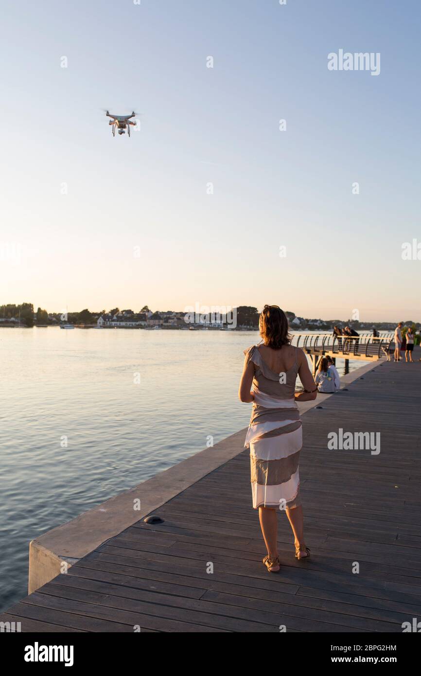 Female drone pilot hi-res stock photography and images - Alamy