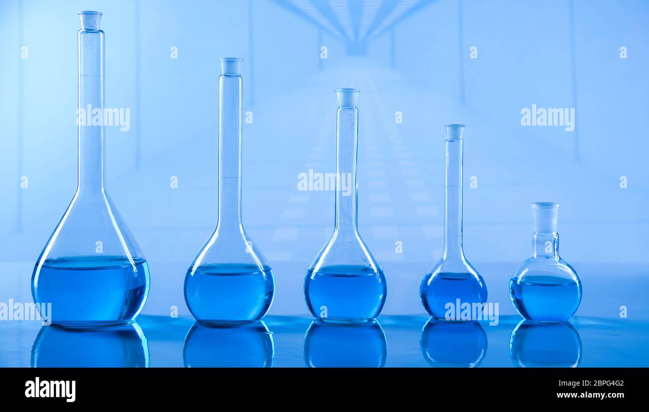 Glassware, Laboratory beakers,Science experiment Stock Photo - Alamy