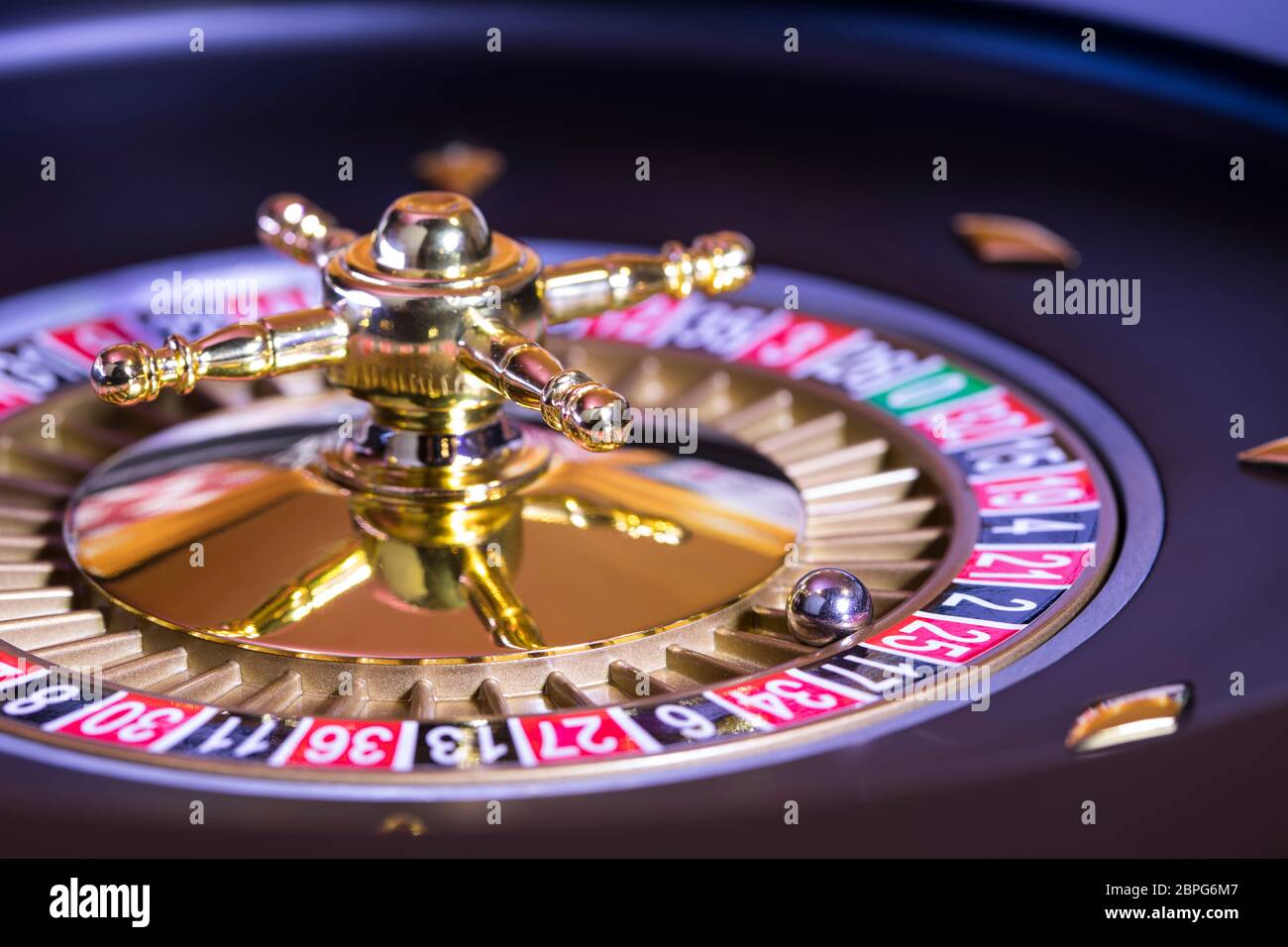 Roulette wheel spinning ball hi-res stock photography and images - Alamy