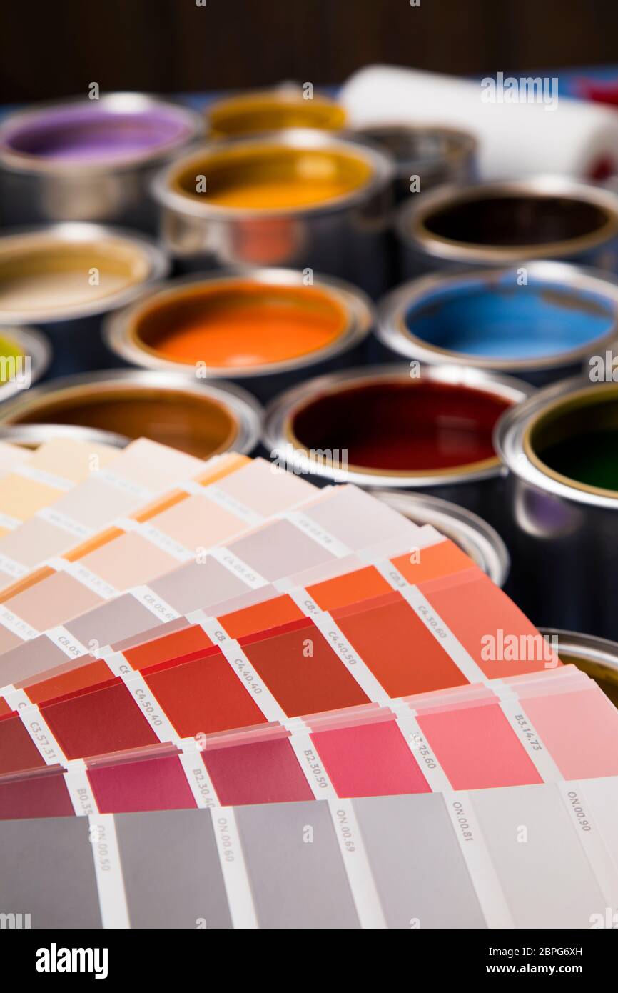 Metal cans with color paint Stock Photo - Alamy