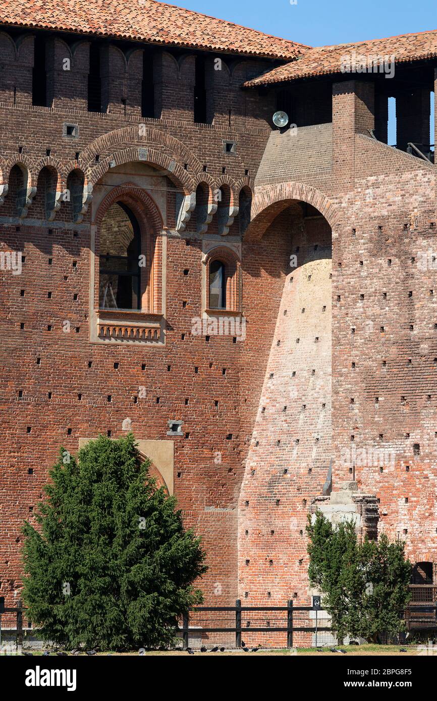 15th century Sforza Castle (Castello Sforzesco), red brick facade ...