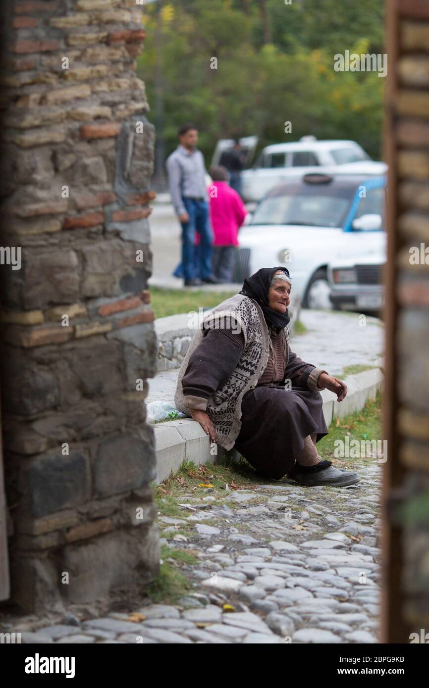 Muslim woman begging hi-res stock photography and images - Alamy