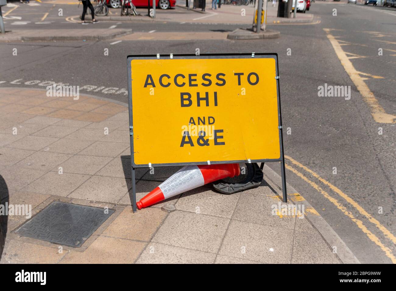 Close up warning sign hi-res stock photography and images - Alamy