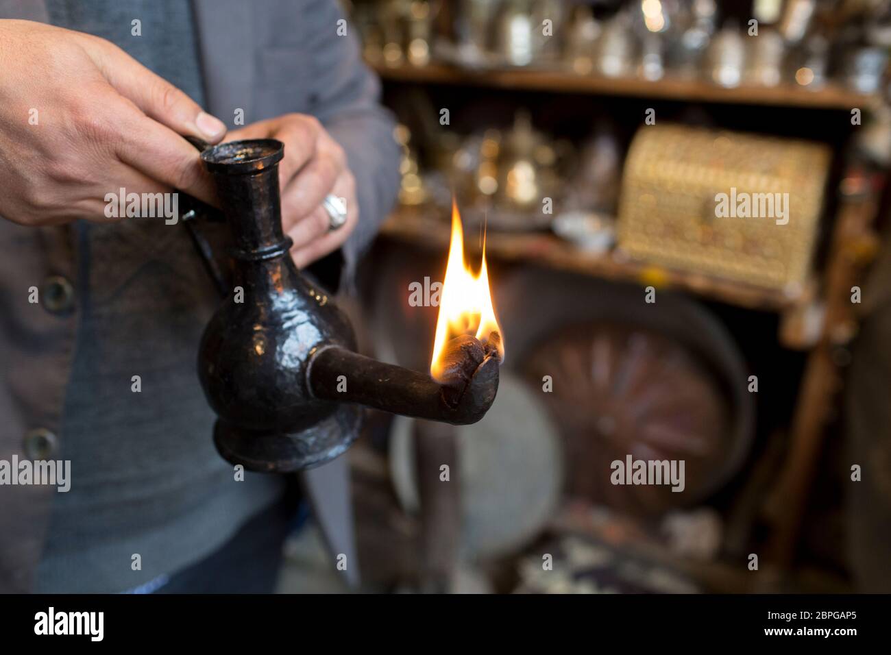 Copper beating workshop hi-res stock photography and images - Alamy