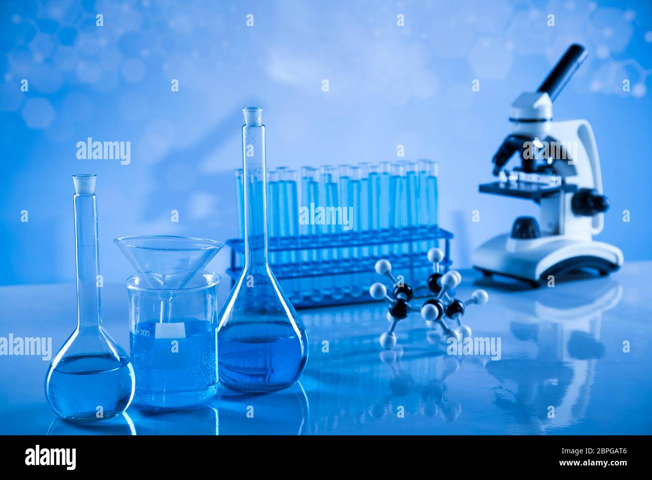 Glassware, Laboratory beakers,Science experiment Stock Photo - Alamy