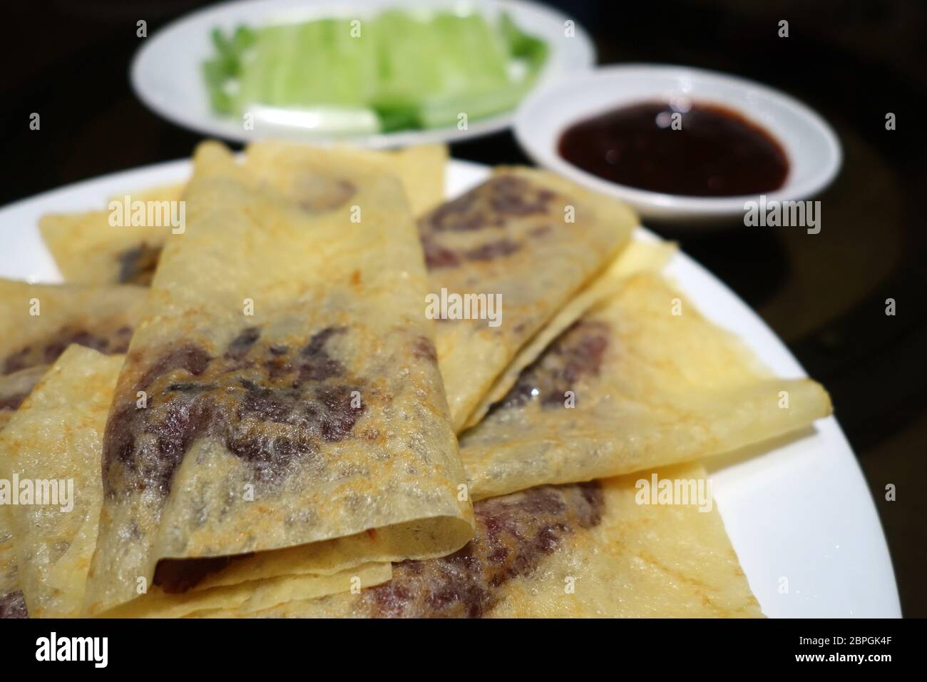 Chinese aromatic duck wrap hi-res stock photography and images - Alamy