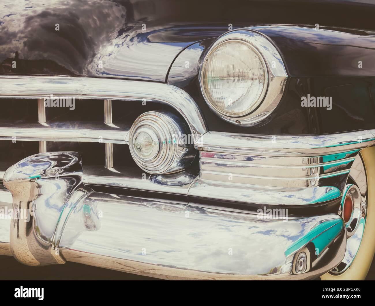 Retro styled front view of a black fifties American car Stock Photo - Alamy