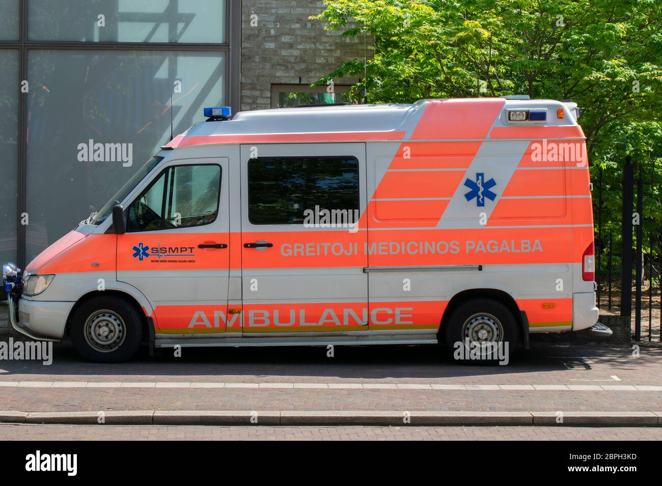 Italian ambulance hi-res stock photography and images - Alamy