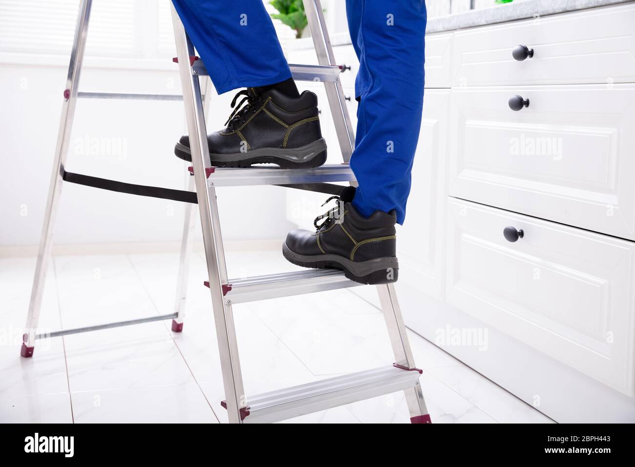 Stepping ladder hi-res stock photography and images - Alamy