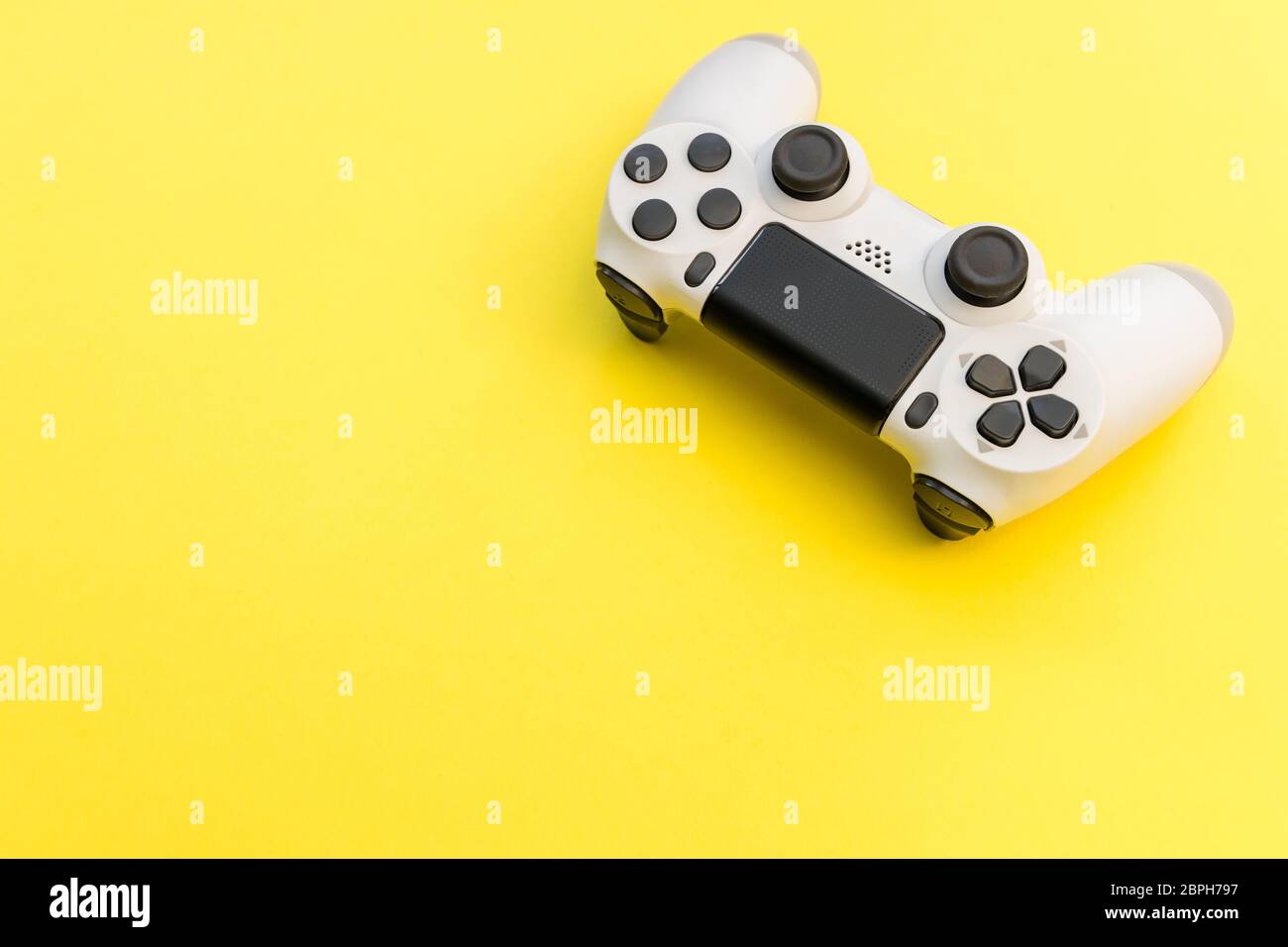 Playstation controller hi-res stock photography and images - Alamy
