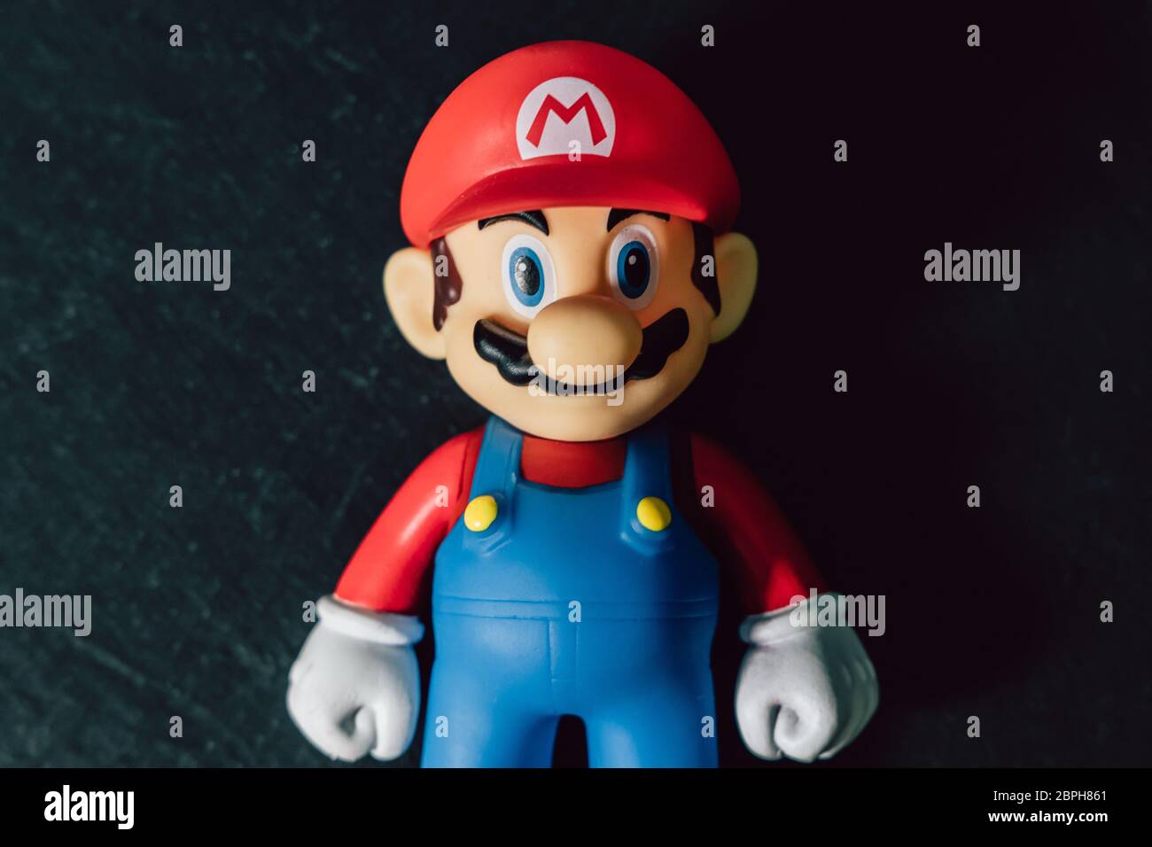 Super mario hi-res stock photography and images - Alamy