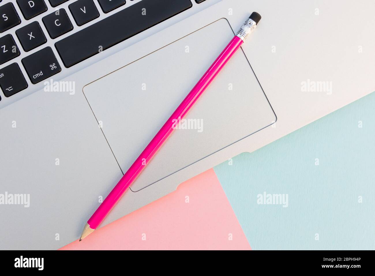 Working from home laptop pink hi-res stock photography and images - Alamy