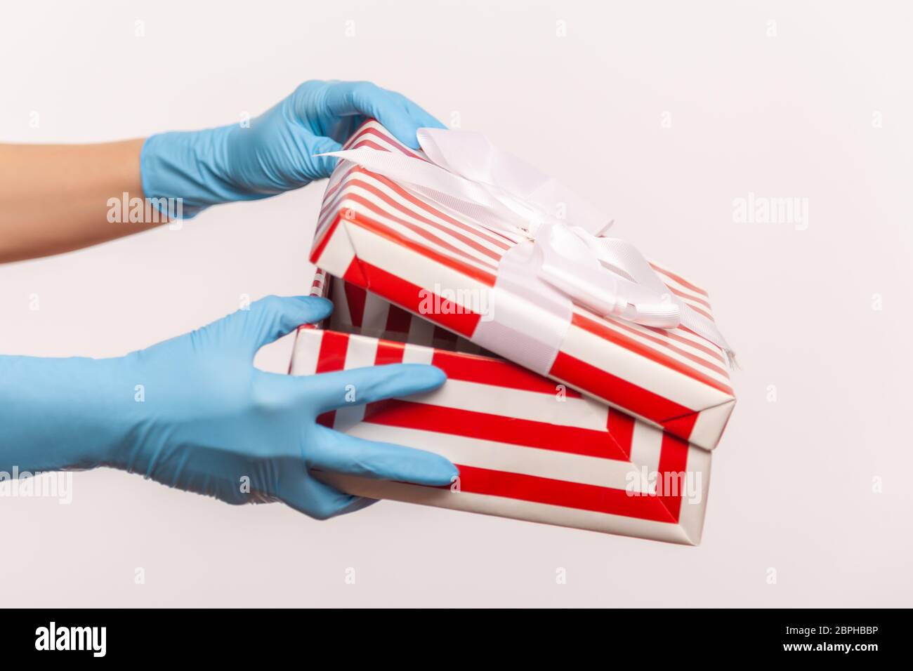 Opening shot showing medical doctor hi-res stock photography and images ...