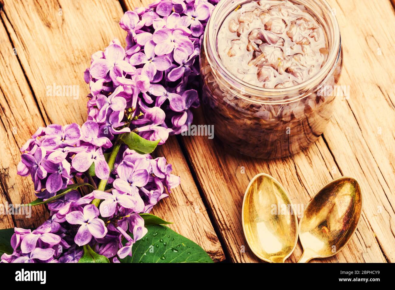 Homemade spring jam of lilac petals. Medicinal jam Stock Photo - Alamy