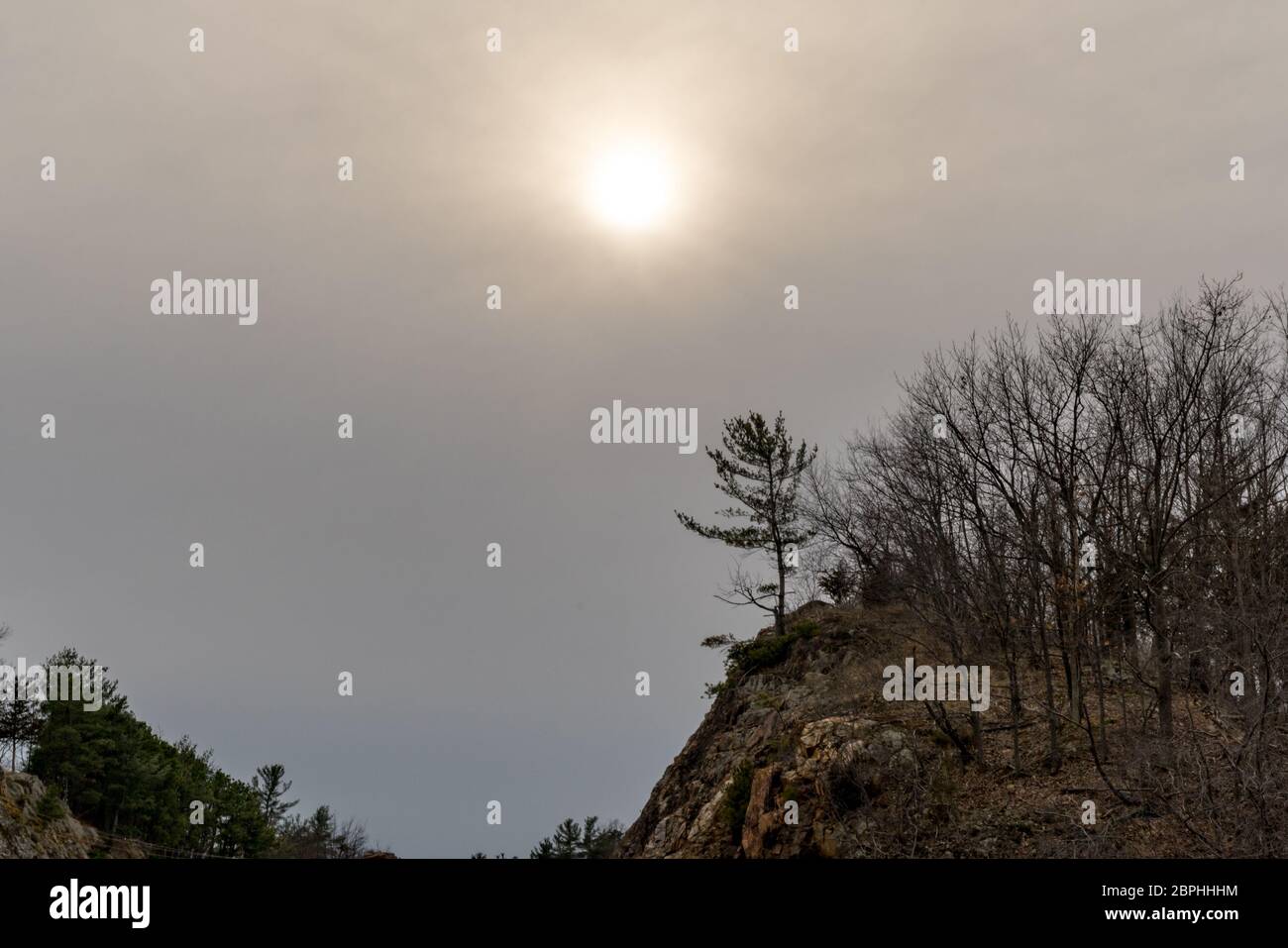 Low lying clouds hi-res stock photography and images - Alamy
