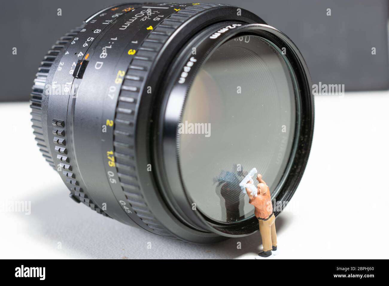 Lens cleaning hi-res stock photography and images - Alamy