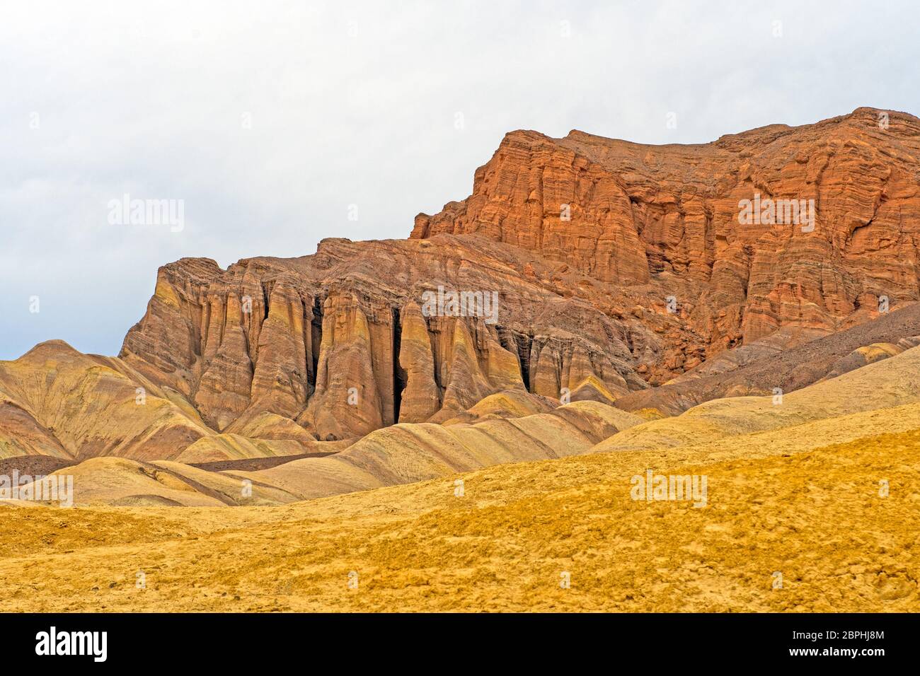 Red rock columns hi-res stock photography and images - Alamy