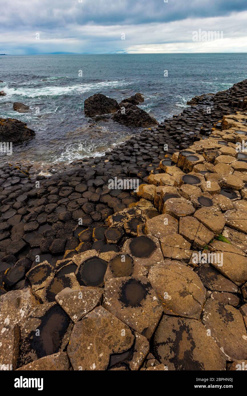 Hexagonal basalt structures at Giants Causeway in Northern Ireland ...