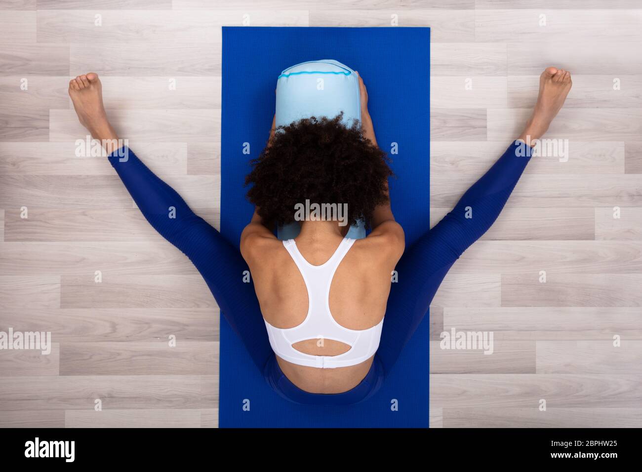 Overhead stretch hi-res stock photography and images - Alamy