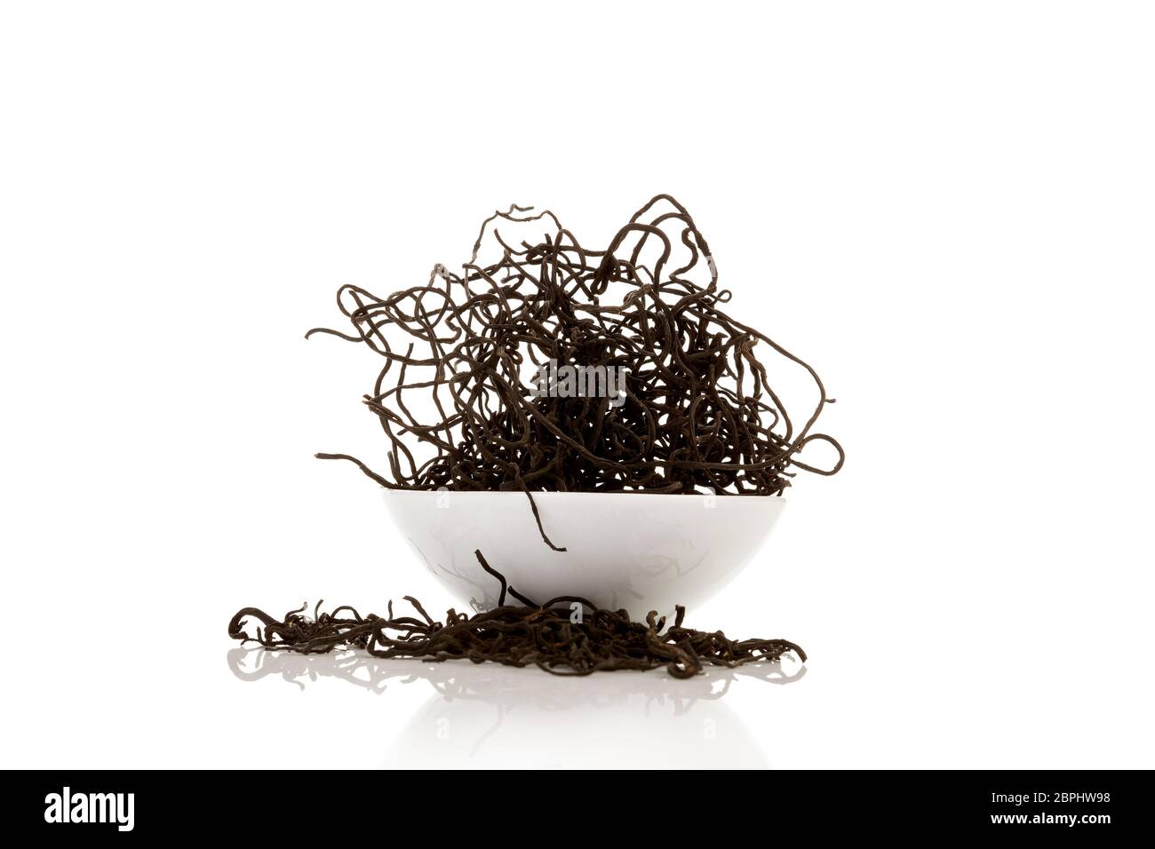 Arame. Dry seaweed in bowl isolated on white background. Healthy Sea ...