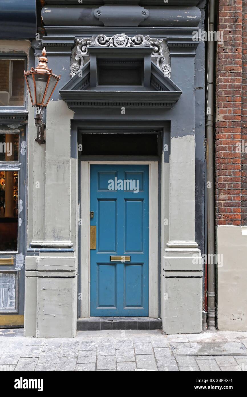 Blue Door Old House Entrance in London Stock Photo - Alamy