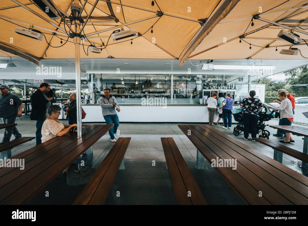 Gott's Roadside. Member of an area fast-food chain with indoor-outdoor ...