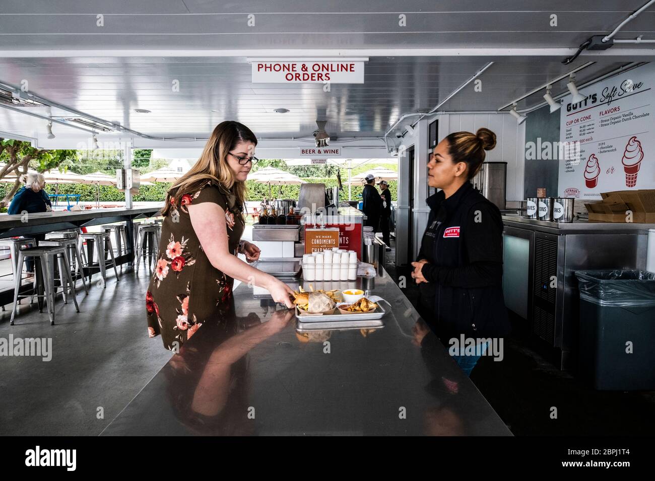 Gott's Roadside. Member of an area fast-food chain with indoor-outdoor ...