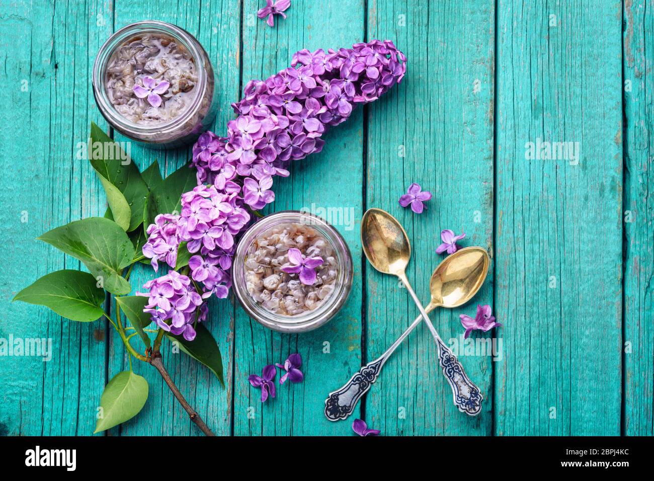 Homemade spring jam of lilac petals. Medicinal jam Stock Photo - Alamy