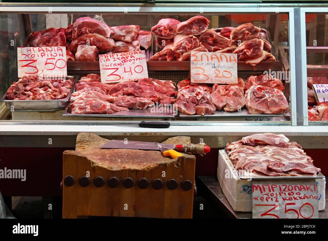 Red meat in butcher shop at market Stock Photo - Alamy