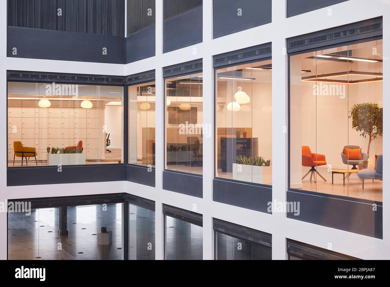 Atrium Seating High Resolution Stock Photography and Images - Alamy