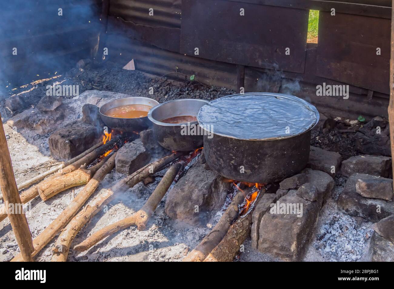 Fires in kitchen hi-res stock photography and images - Alamy