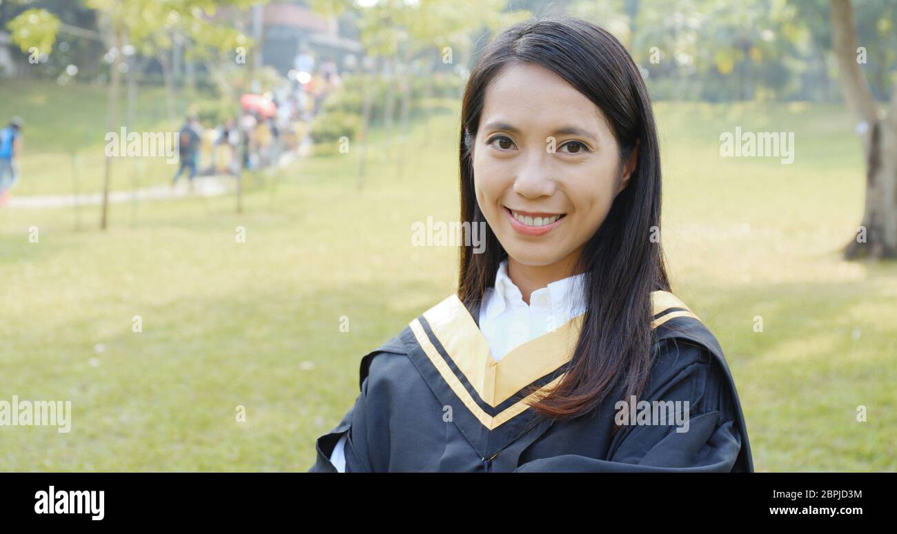 Asian woman graduation Stock Photo - Alamy