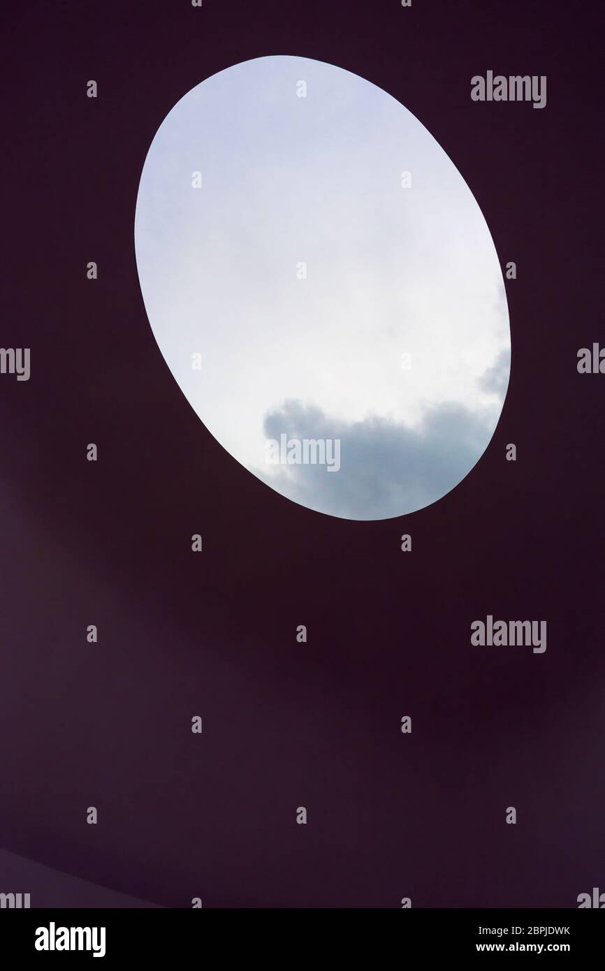 Inside James Turrell’s Tewlwolow Kernow, an elliptical domed ‘Skyspace ...