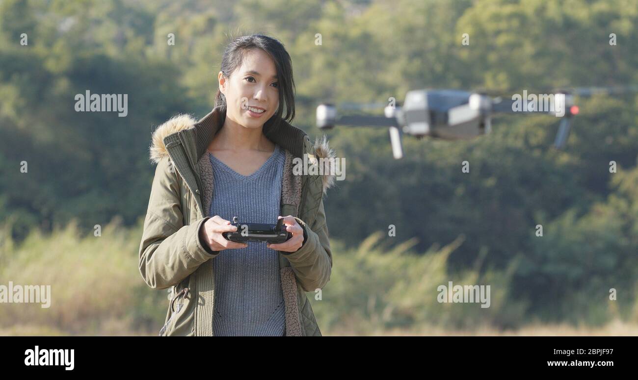Young asian female pilot hi-res stock photography and images - Alamy