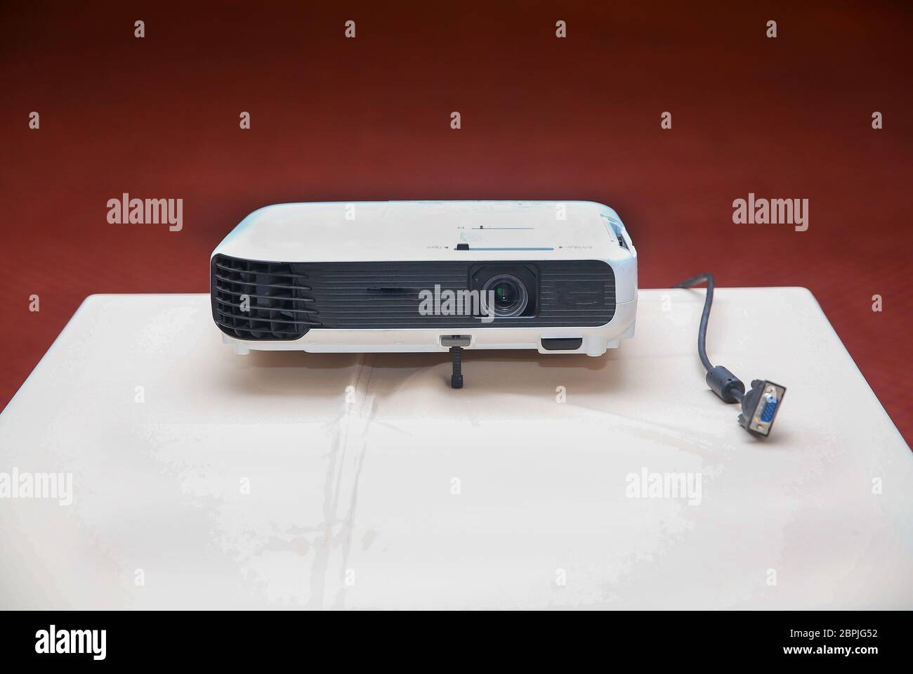 LCD Projector technology video presentation and home Entertainment ...