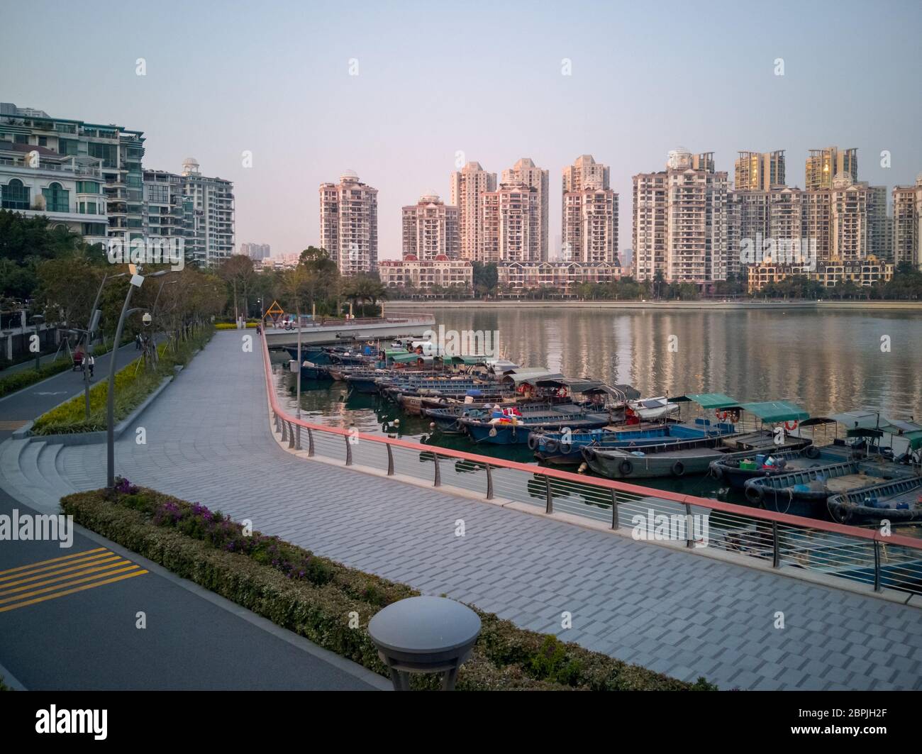 Fashion shenzhen hi-res stock photography and images - Alamy