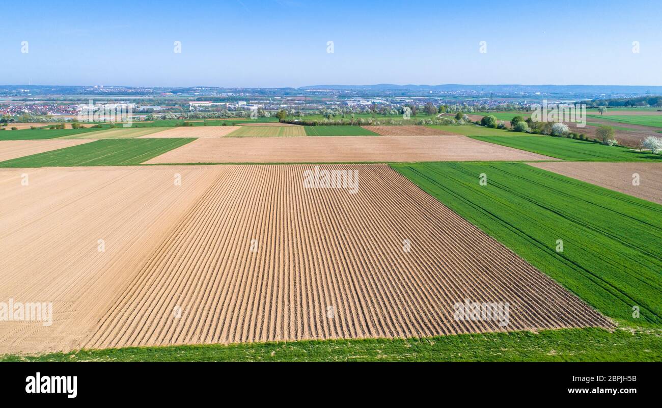 Empty fields hi-res stock photography and images - Alamy