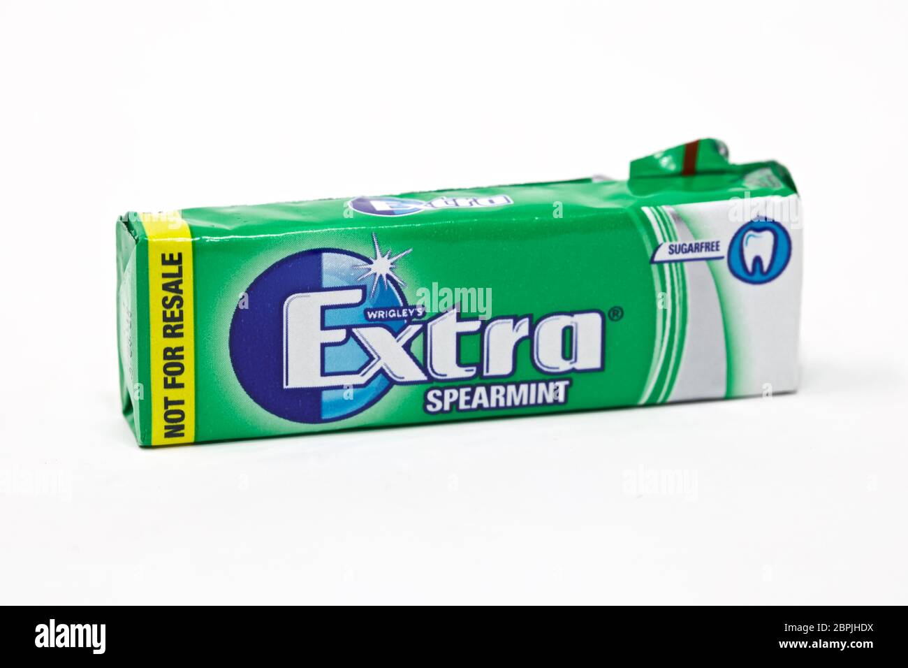 Wrigley's Extra Spearmint Sugarfree Chewing Gum Stock Photo - Alamy