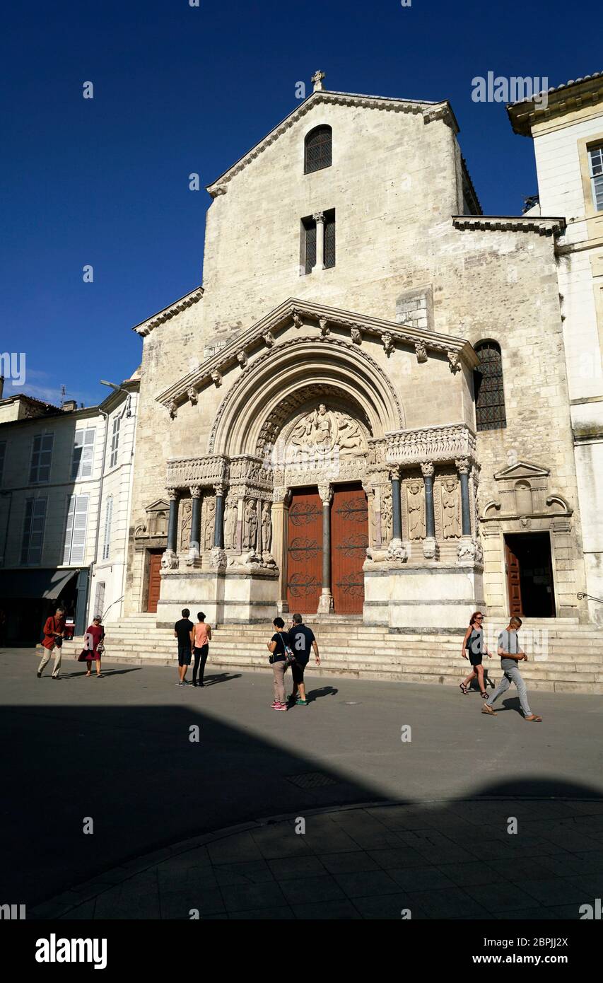 Facade St Trophime Arles High Resolution Stock Photography and Images ...
