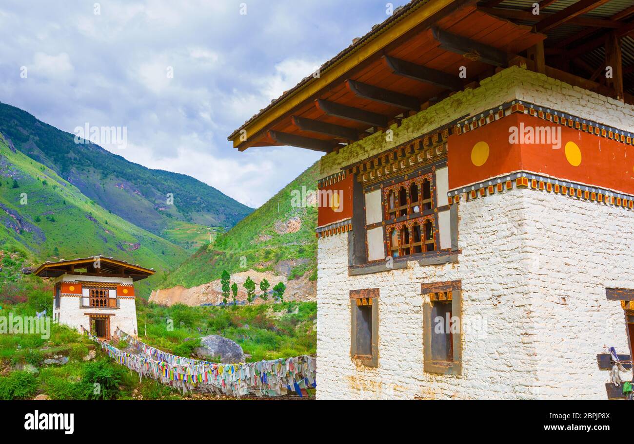 Bhutan himalaya trekking hi-res stock photography and images - Alamy