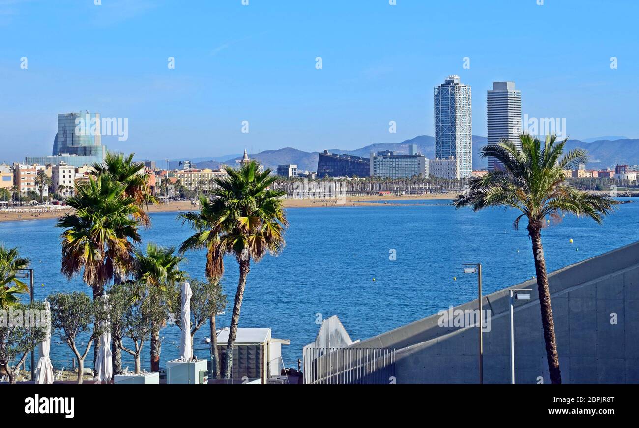 Modern buildings in barcelona hi-res stock photography and images - Alamy