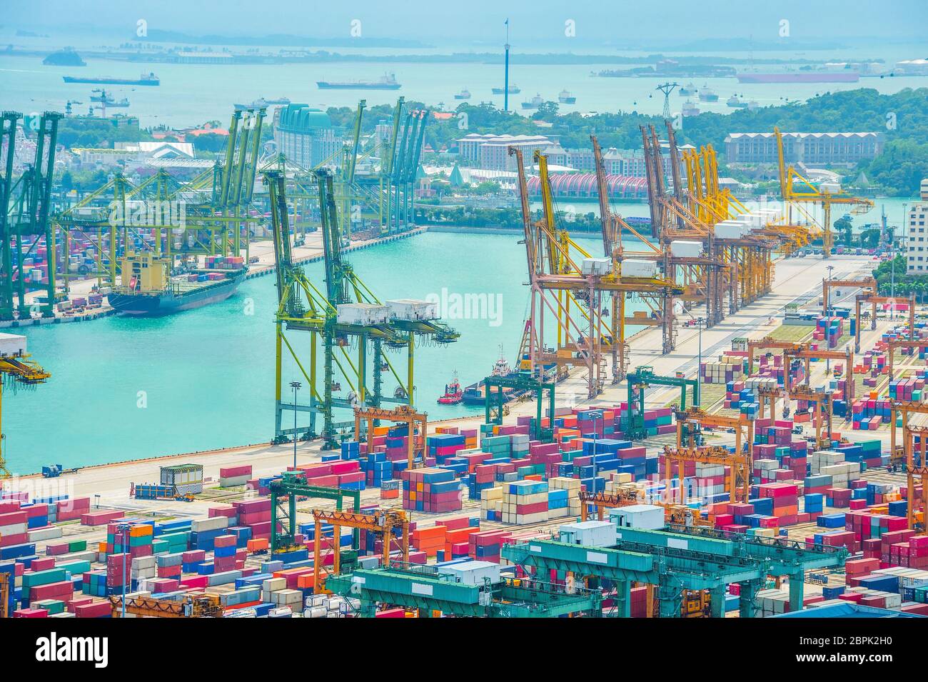 Singapore commercial docks hi-res stock photography and images - Alamy
