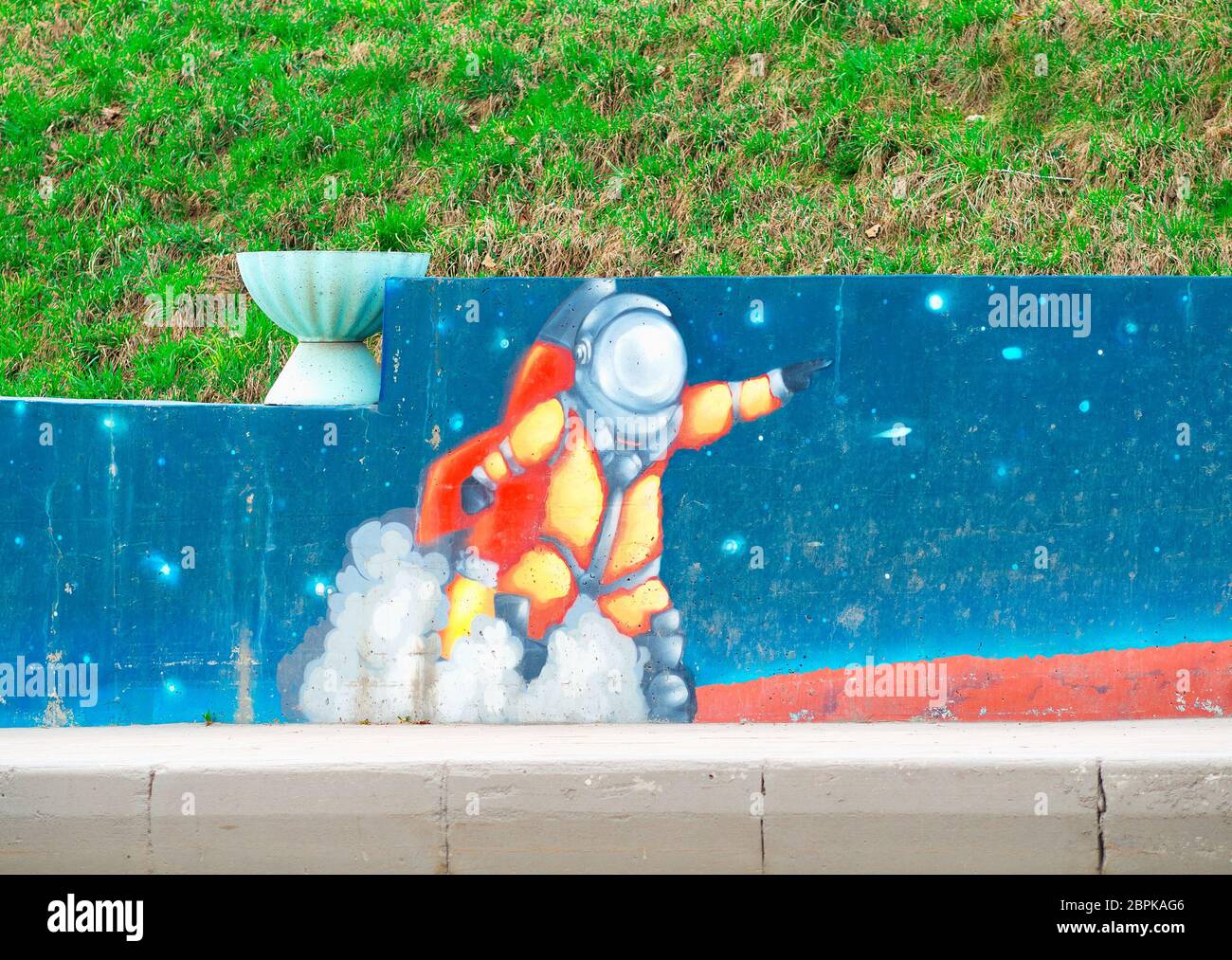 Spaceman graffiti hi-res stock photography and images - Alamy
